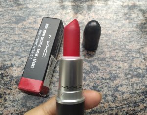 MAC Retro Matte Lipstick - Ruby Woo Review