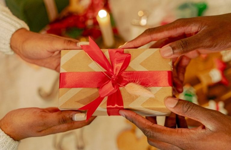 How Do Personalized Gifts Make Someone Feel Special?