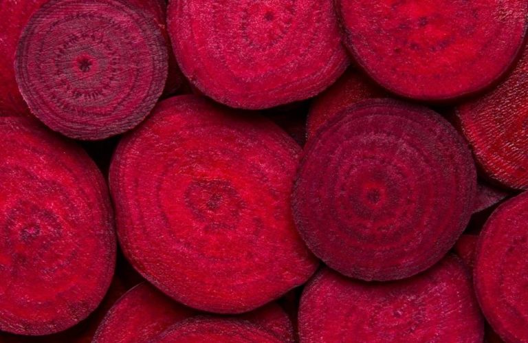 DIY Beetroot Face Mask for a Skin that Glows
