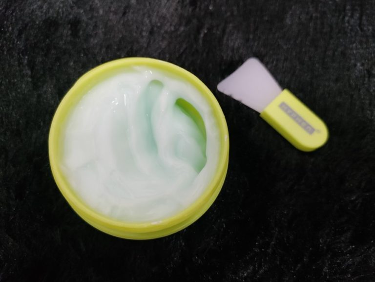 Hyphen Ice Dunk Cooling Face Mask Review